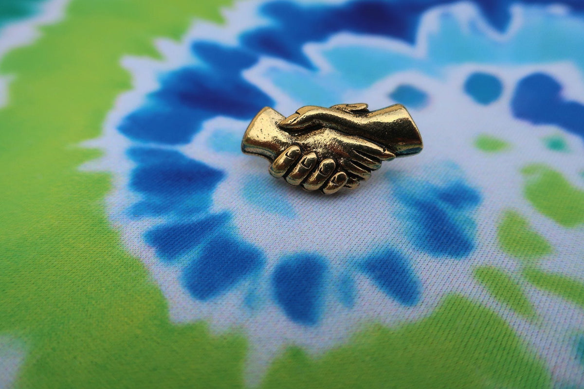 Handshake Gold Lapel Pin – lapelpinplanet