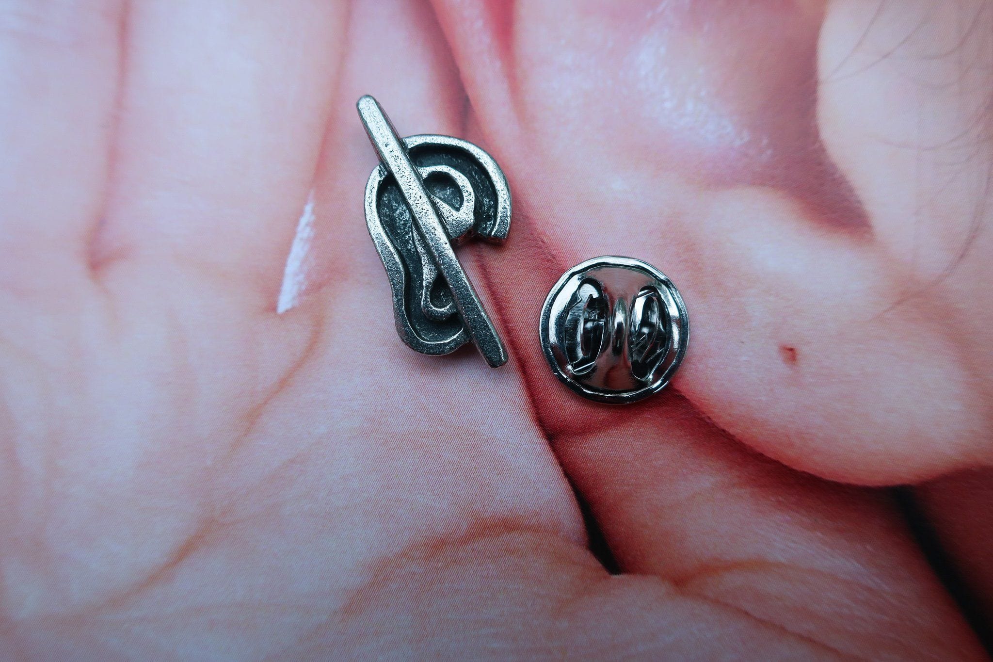 Hard of Hearing Pewter Lapel Pin – lapelpinplanet
