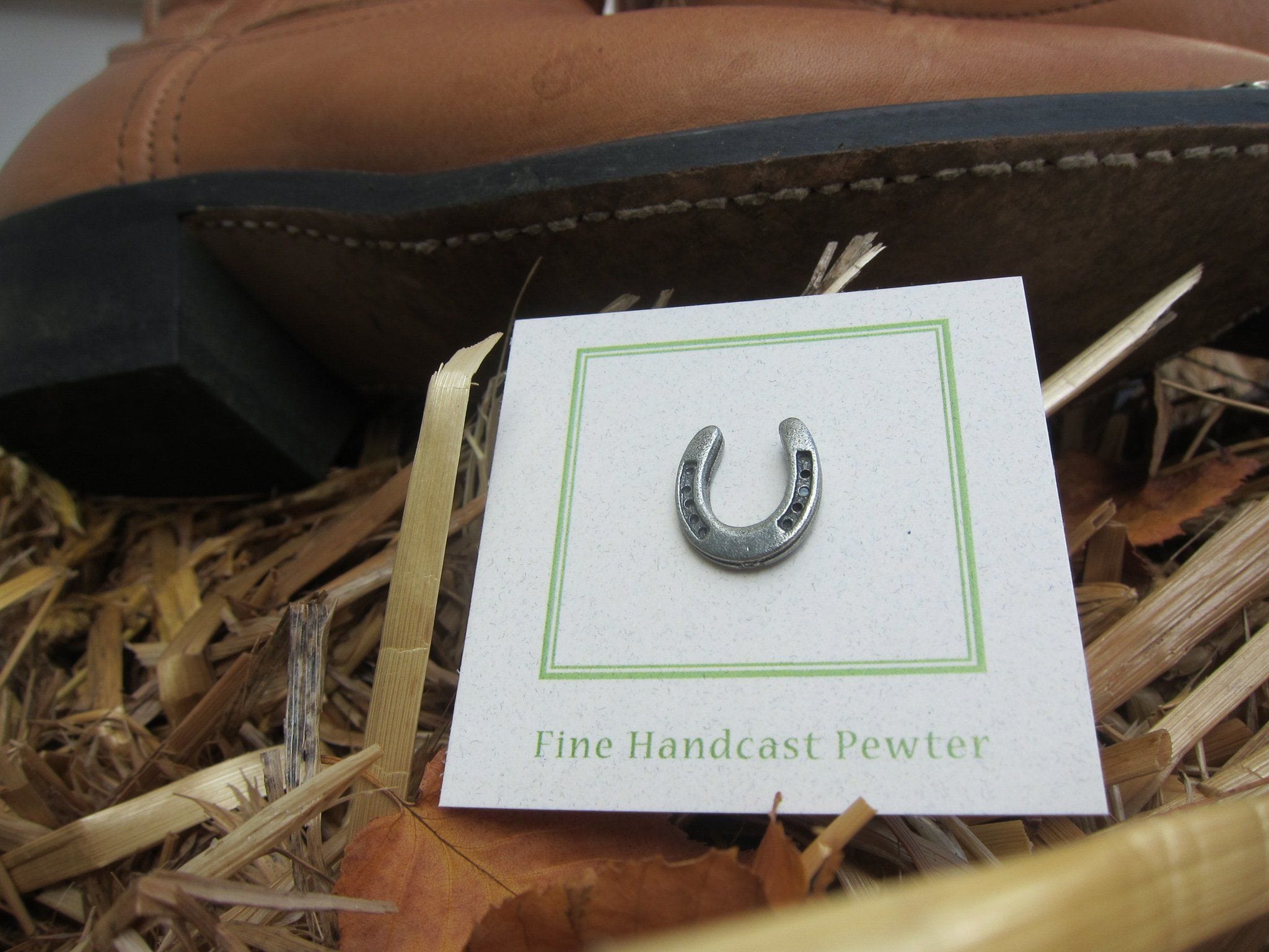 Horseshoe Lapel Pin – lapelpinplanet