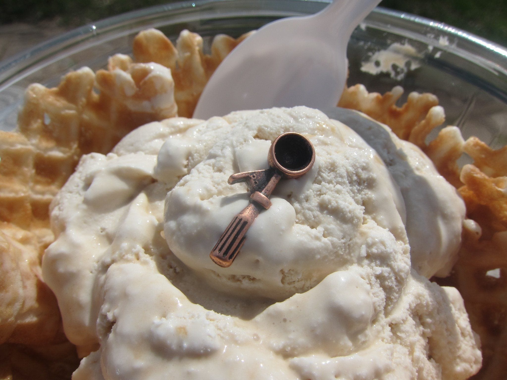 Ice Cream Scoop Copper Lapel Pin – lapelpinplanet