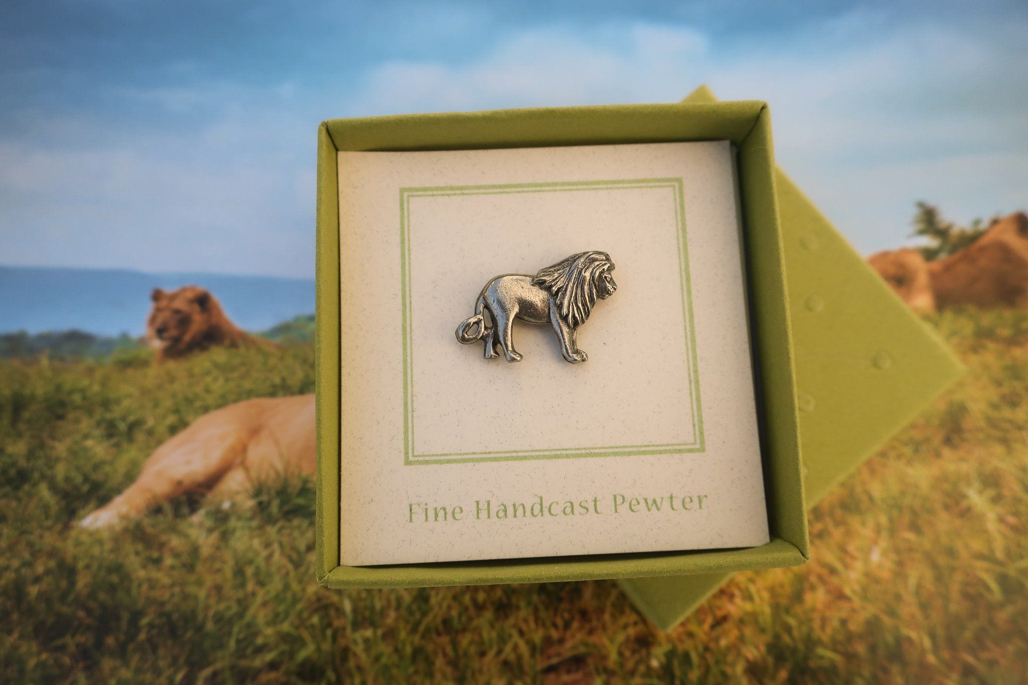 Lion Lapel Pin – lapelpinplanet
