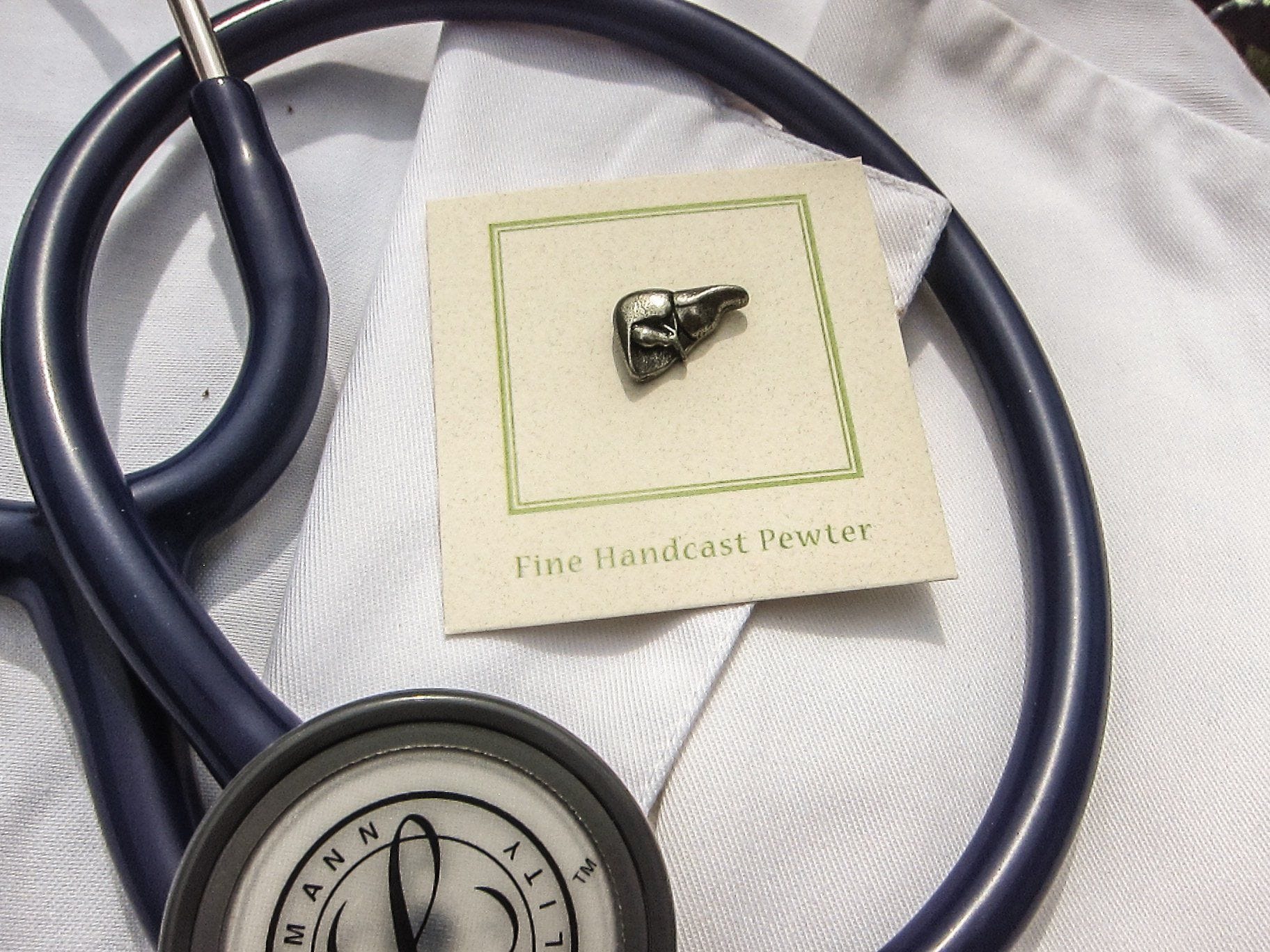 Liver Lapel Pin – lapelpinplanet