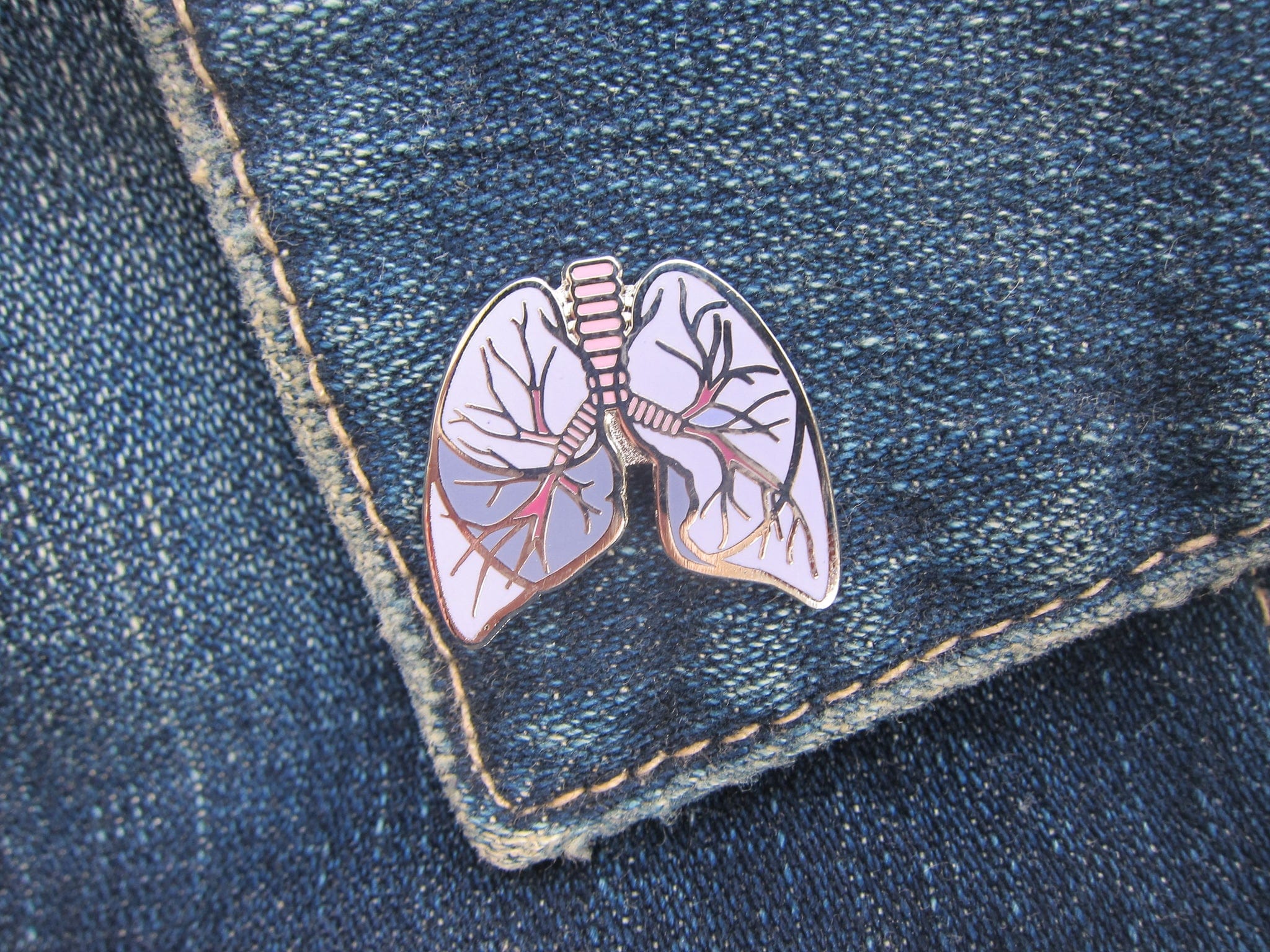 Lungs Enamel Pin – lapelpinplanet