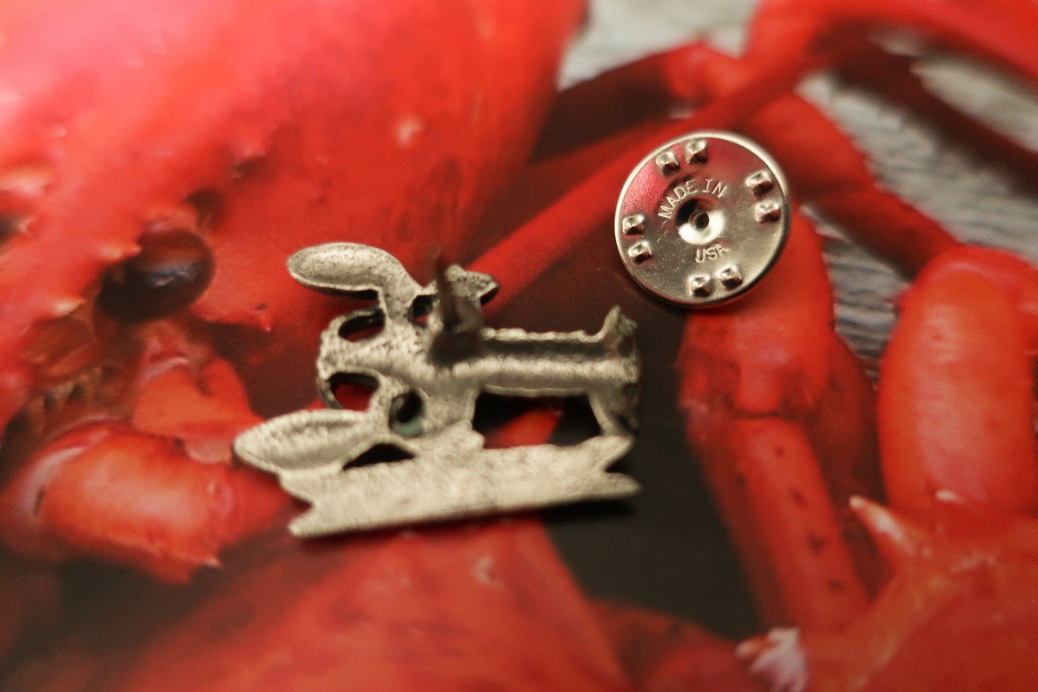 Maine Lobster Lapel Pin – lapelpinplanet