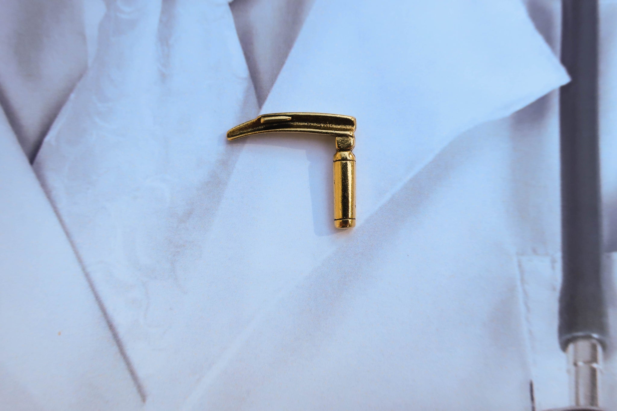 Miller Blade Laryngoscope Gold Lapel Pin – lapelpinplanet
