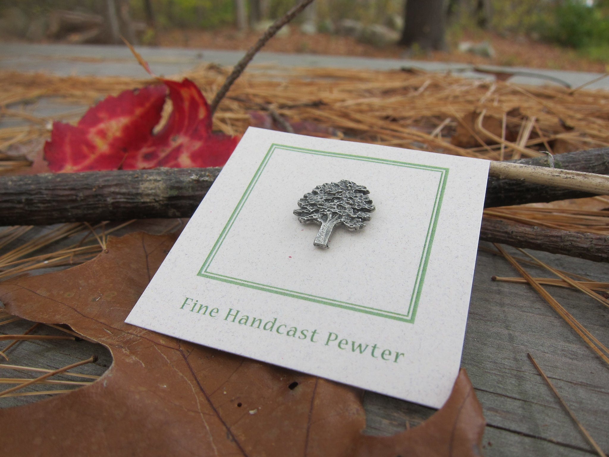 Oak Tree Lapel Pin – lapelpinplanet