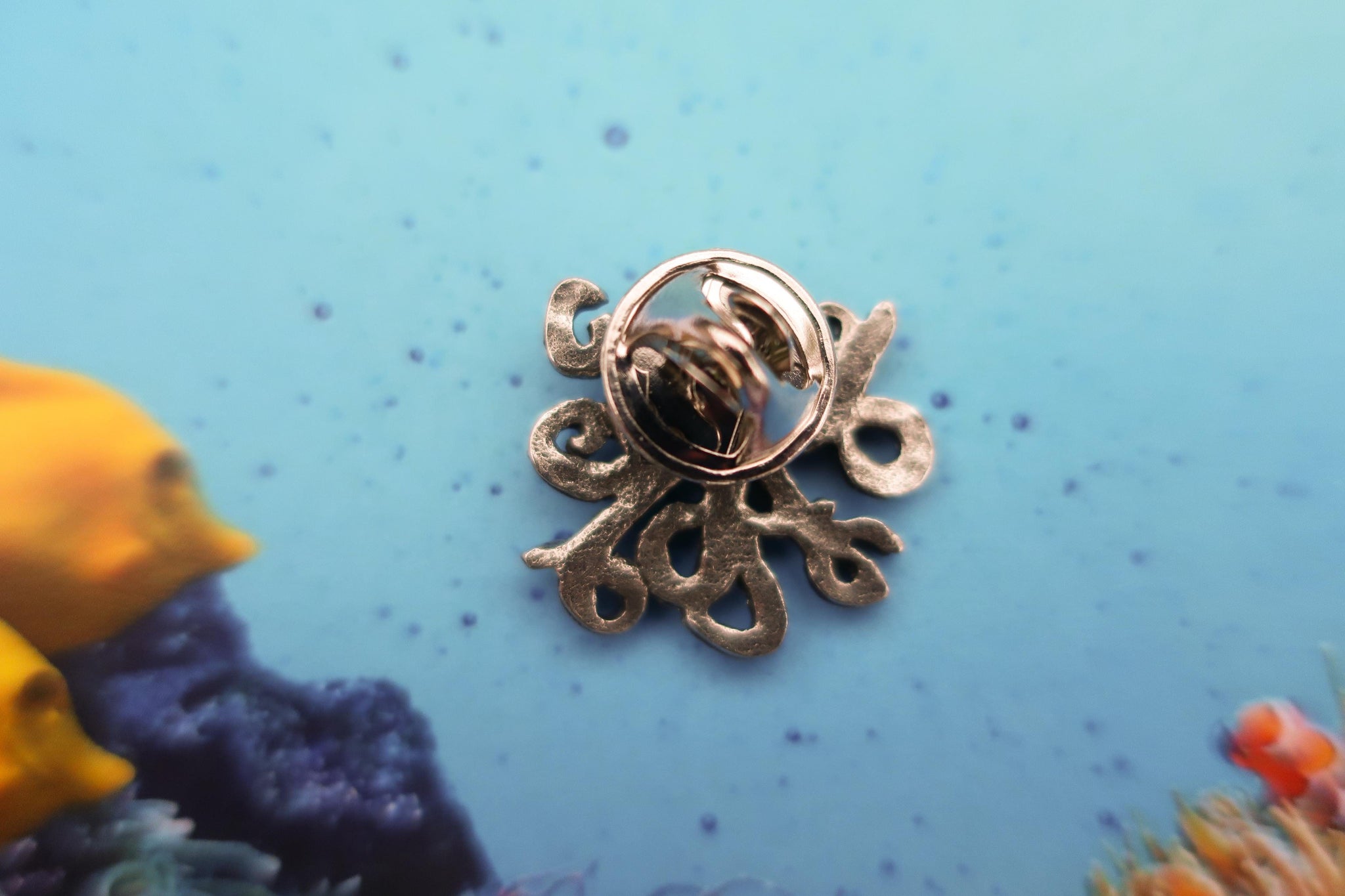 Octopus Lapel Pin – lapelpinplanet
