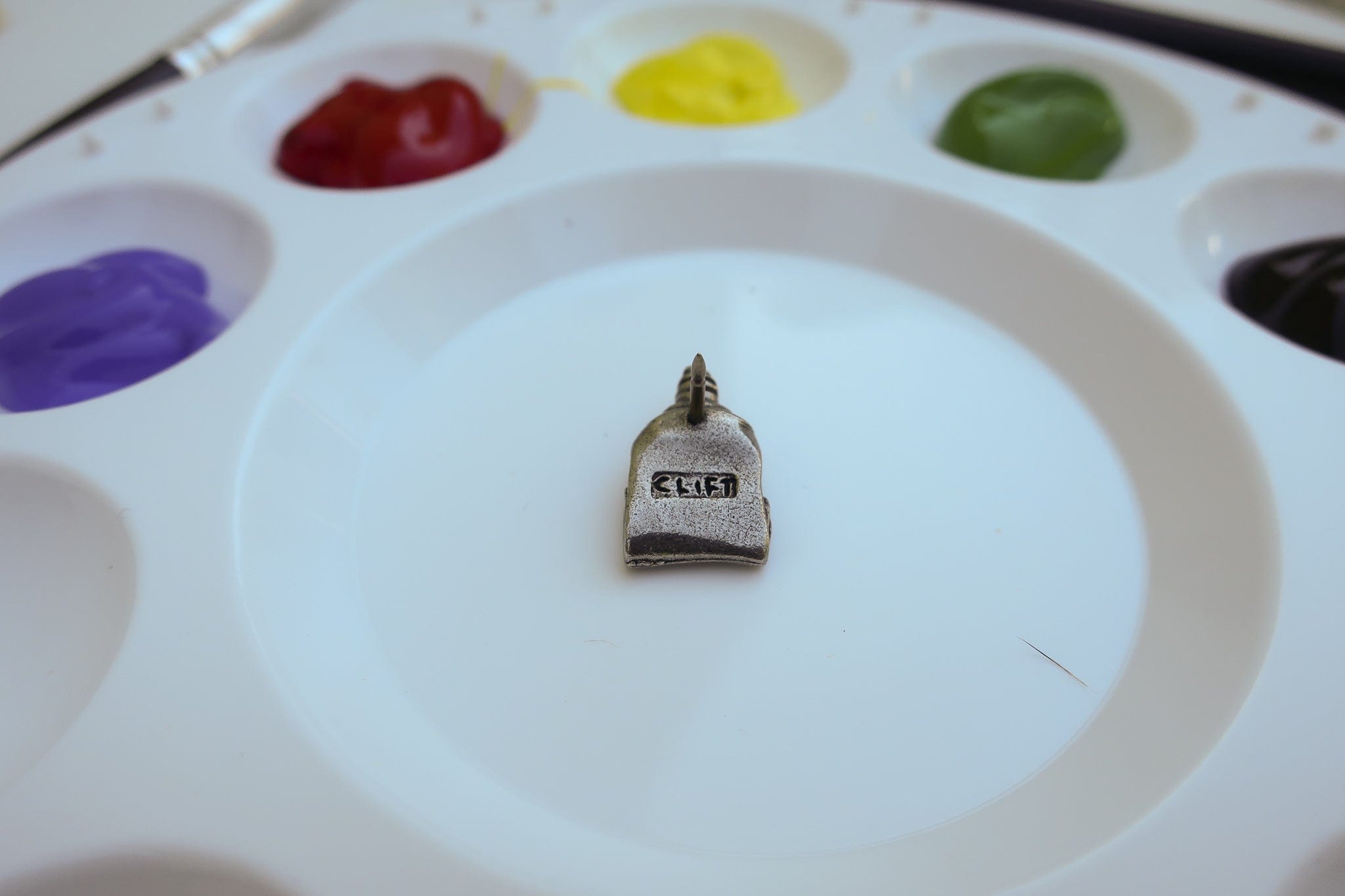 Paint Tube Lapel Pin – lapelpinplanet