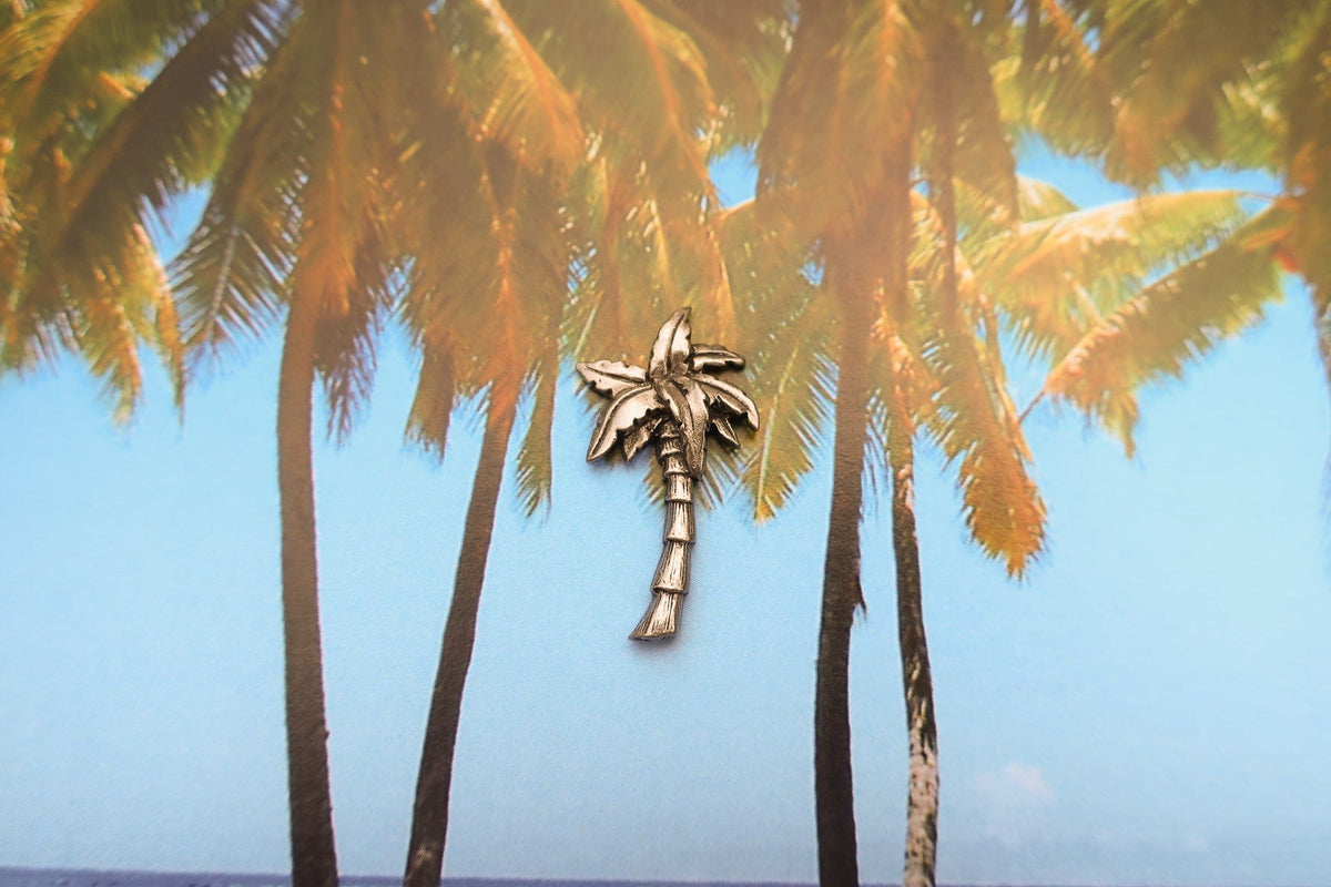 Palm Tree Lapel Pin – lapelpinplanet