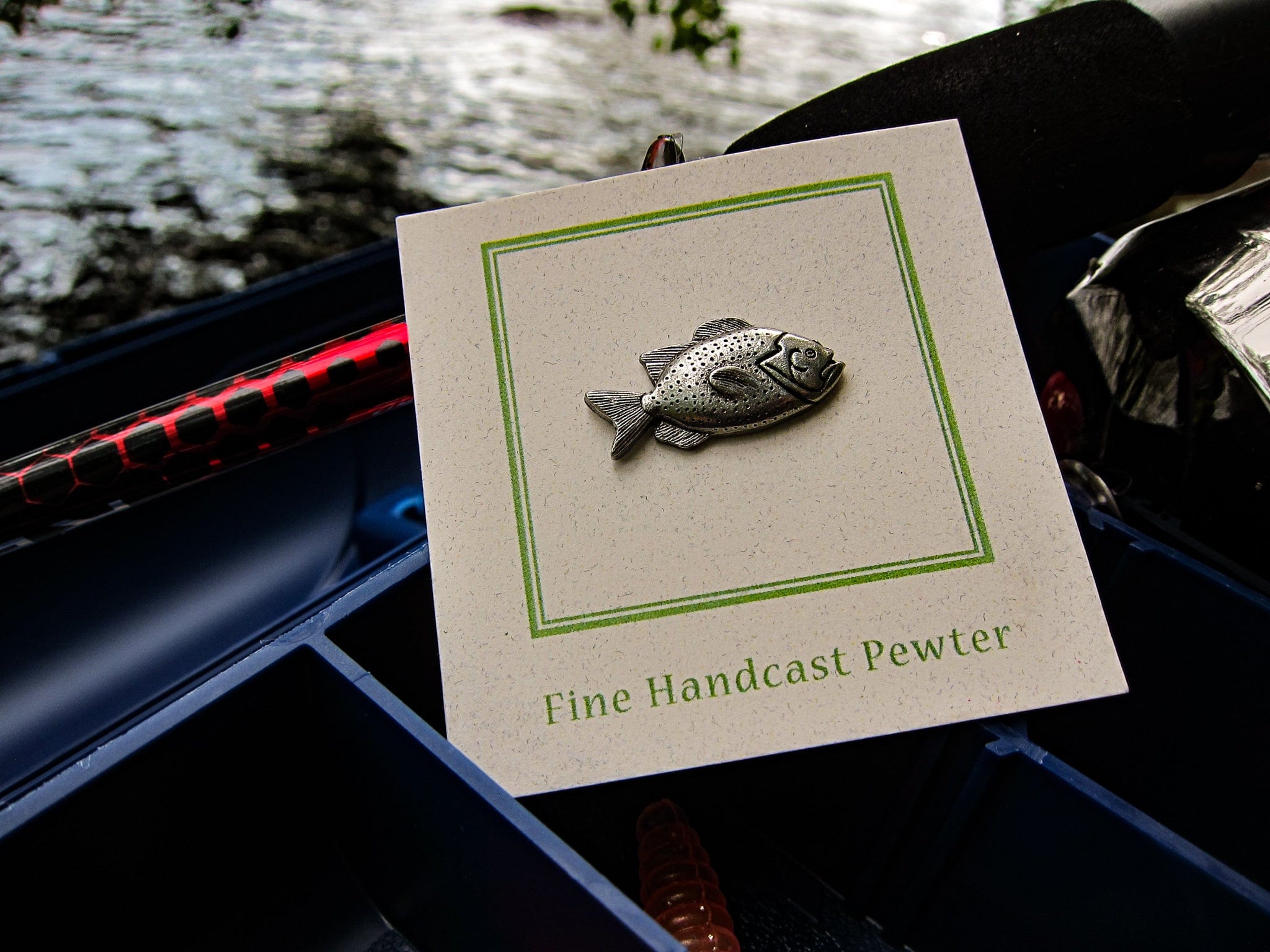 Perch Lapel Pin – lapelpinplanet