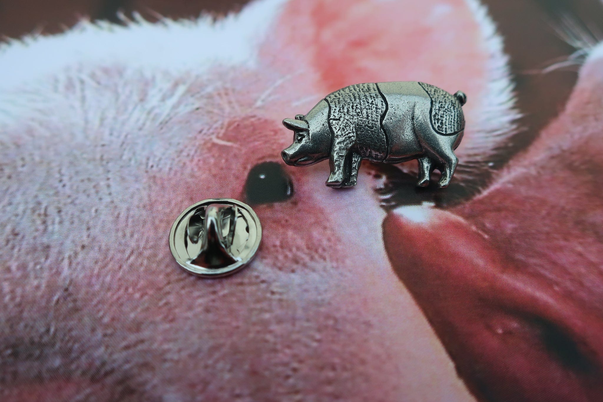 Pig Lapel Pin – lapelpinplanet