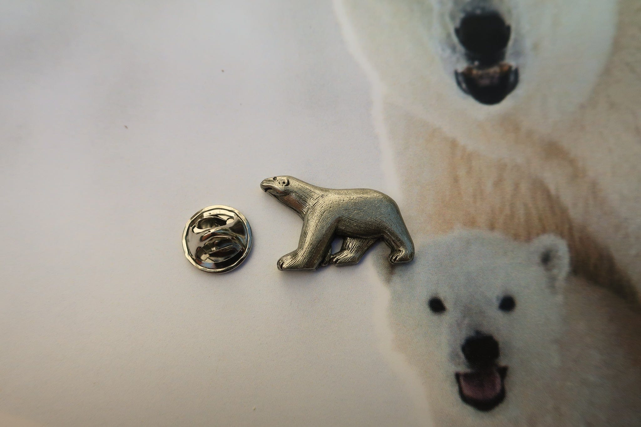 Polar Bear Lapel Pin – lapelpinplanet