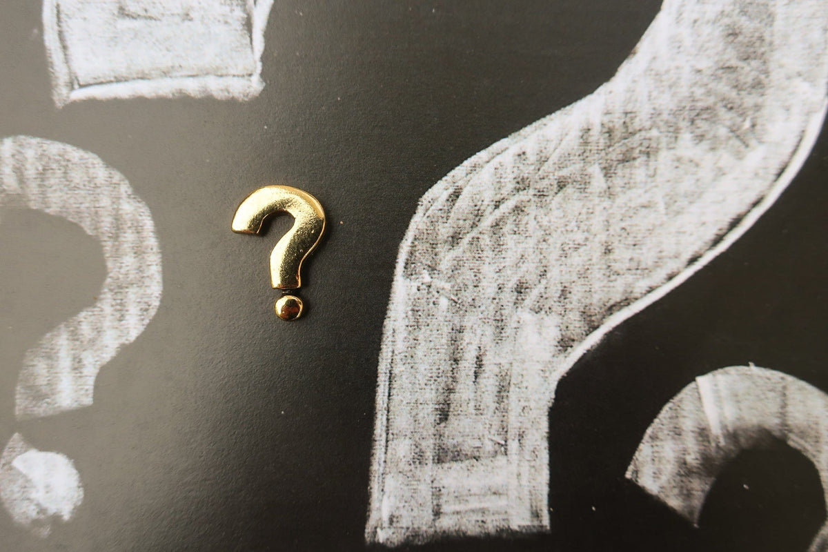 Question Mark Gold Lapel Pin – lapelpinplanet