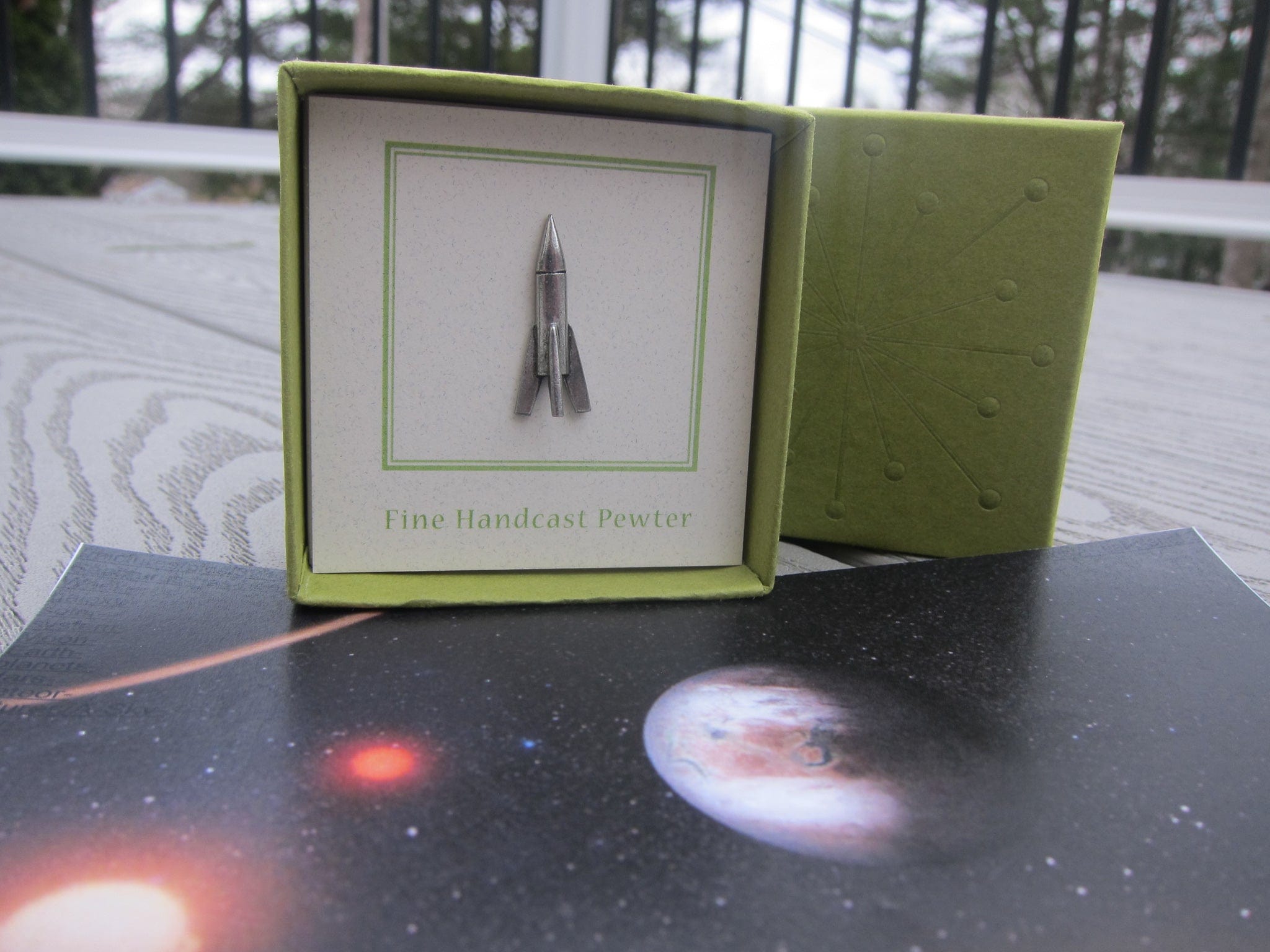 Rocket Lapel Pin – lapelpinplanet