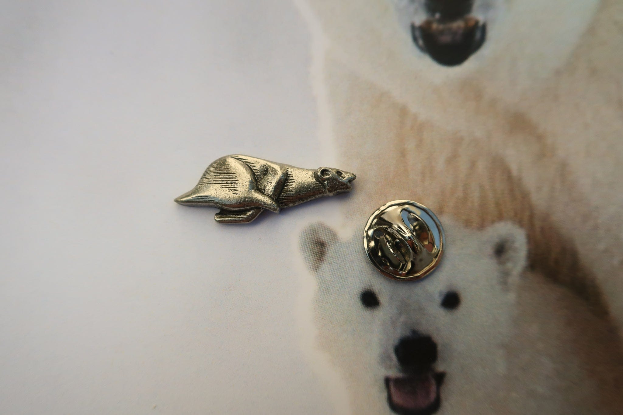 Polar Bear Lapel Pin – lapelpinplanet