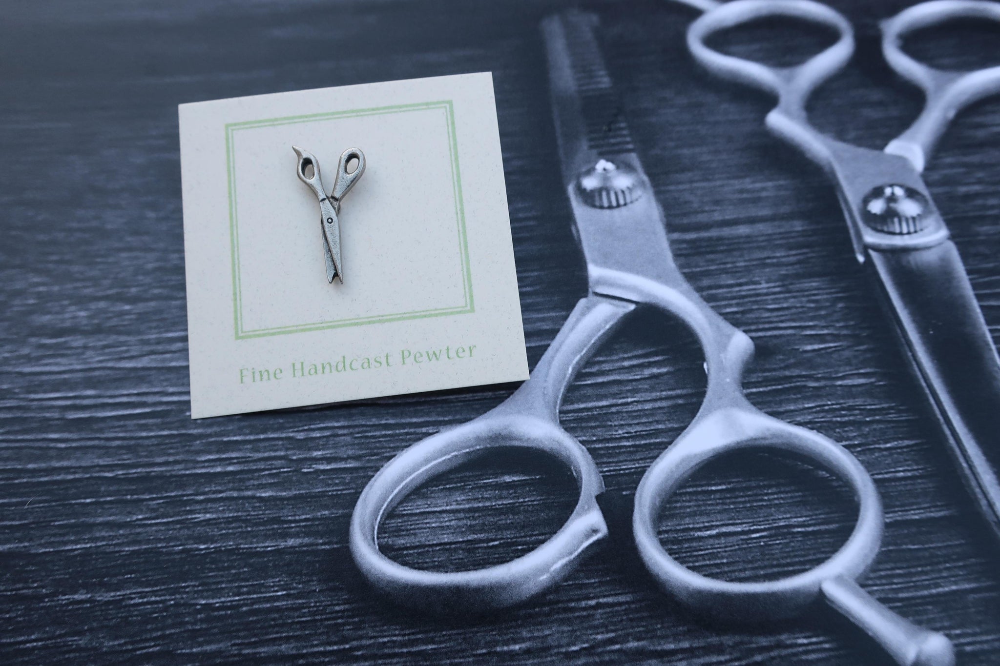 Scissors Lapel Pin – lapelpinplanet