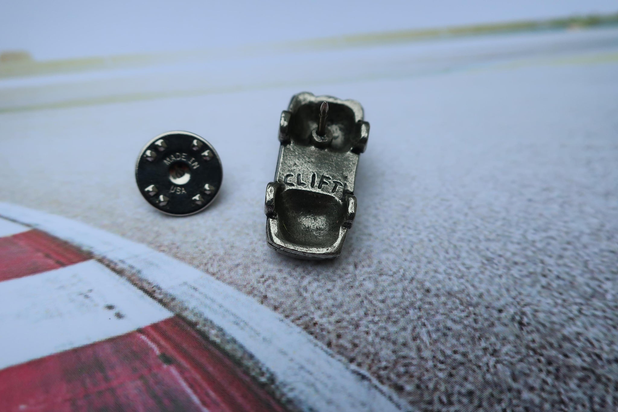 Sports Car Lapel Pin – lapelpinplanet