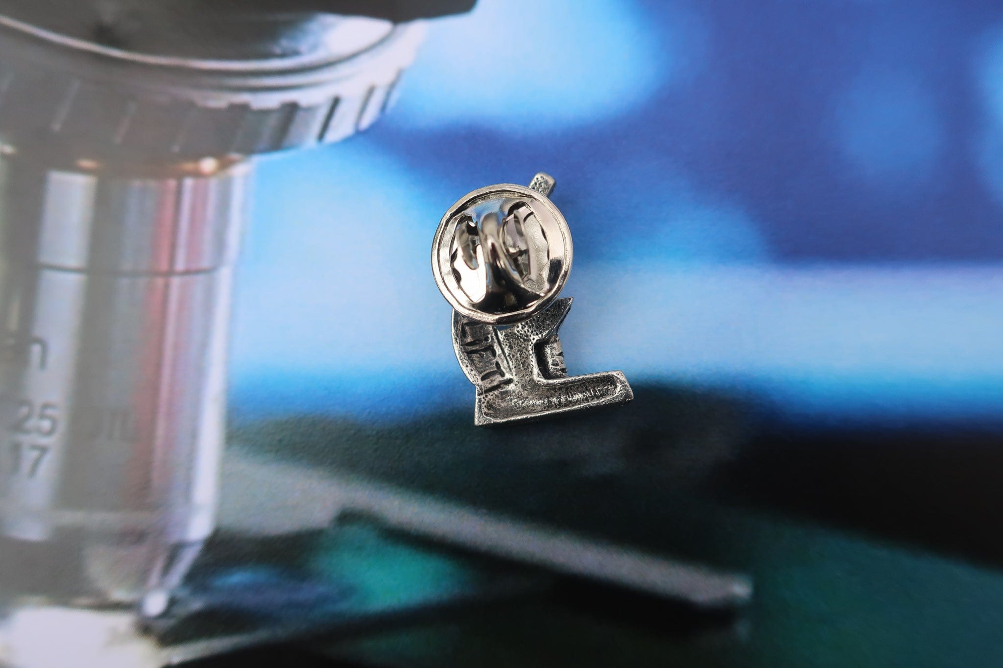 Stereo Microscope Lapel Pin – lapelpinplanet