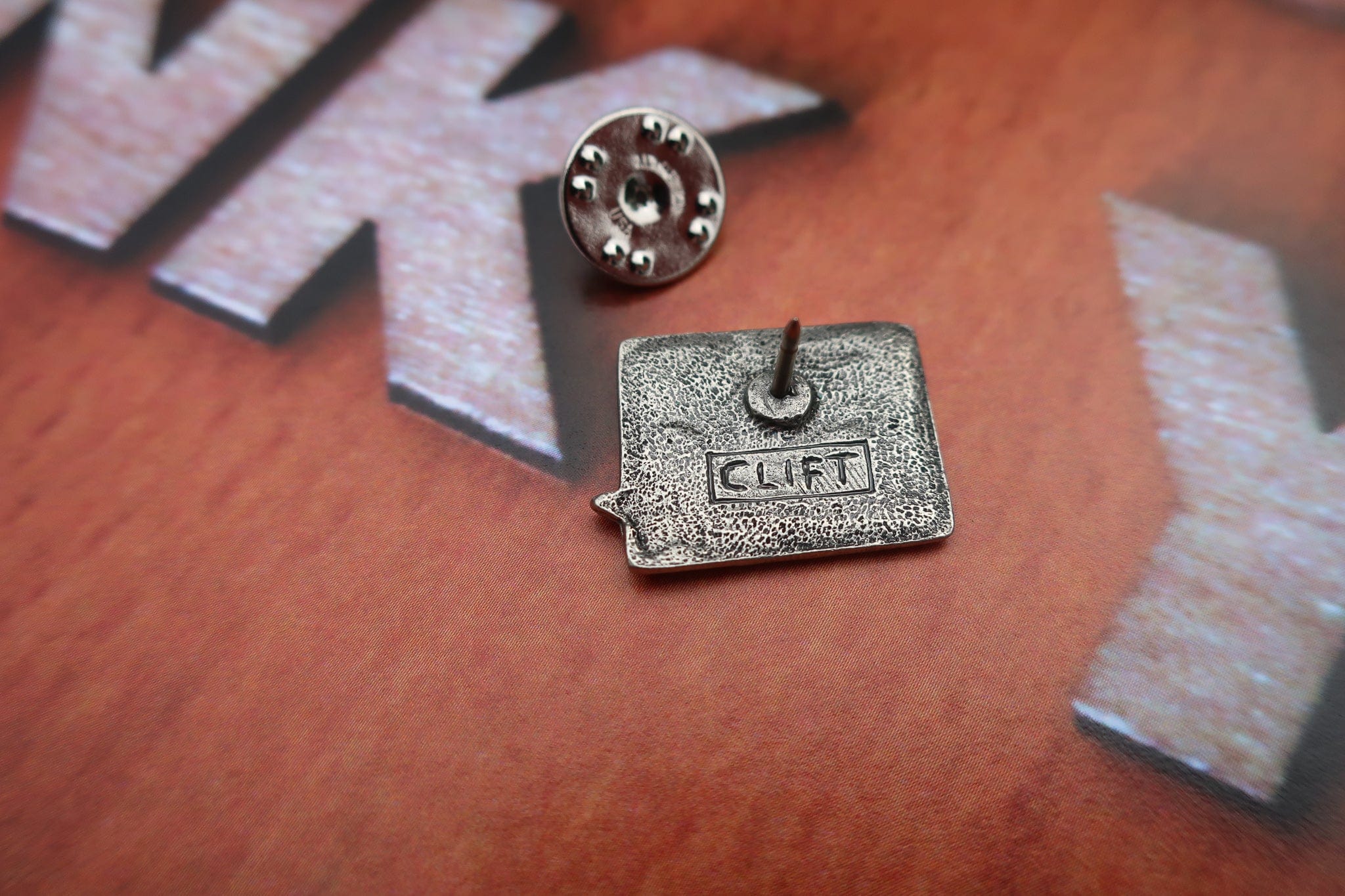 Thank You Lapel Pin – lapelpinplanet