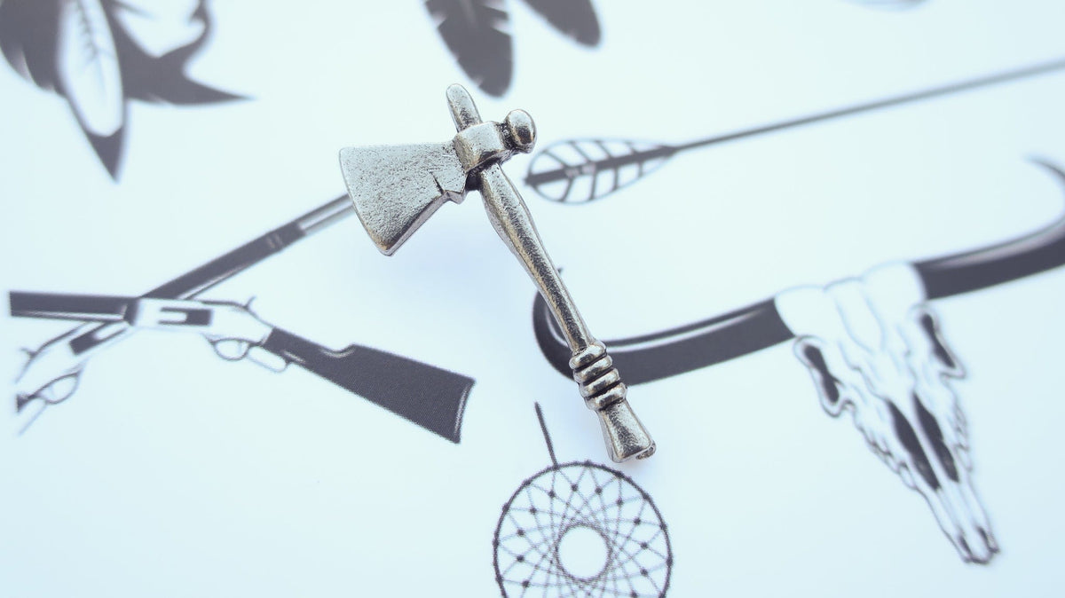 Tomahawk Lapel Pin – lapelpinplanet