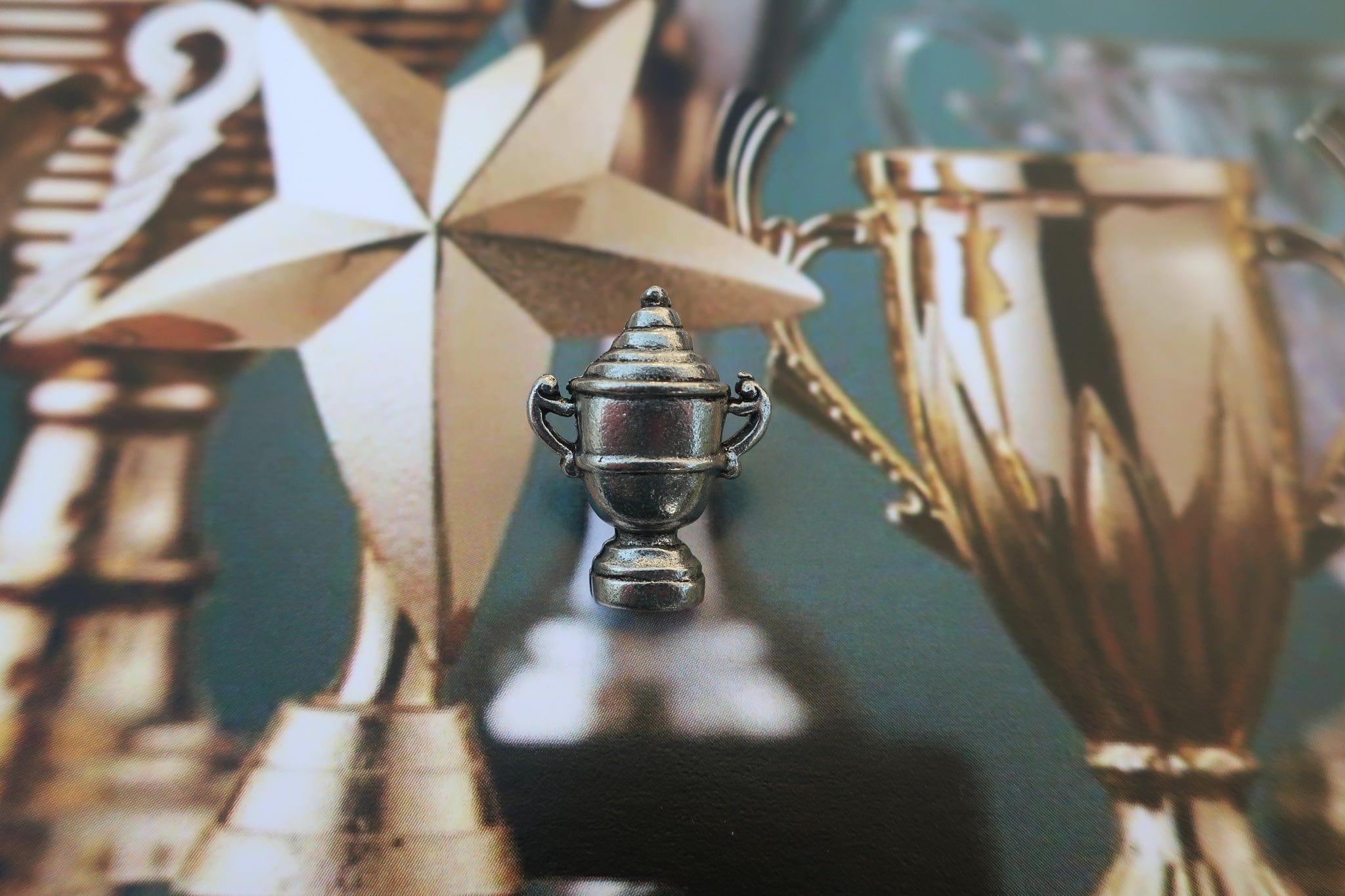Trophy Lapel Pin – lapelpinplanet