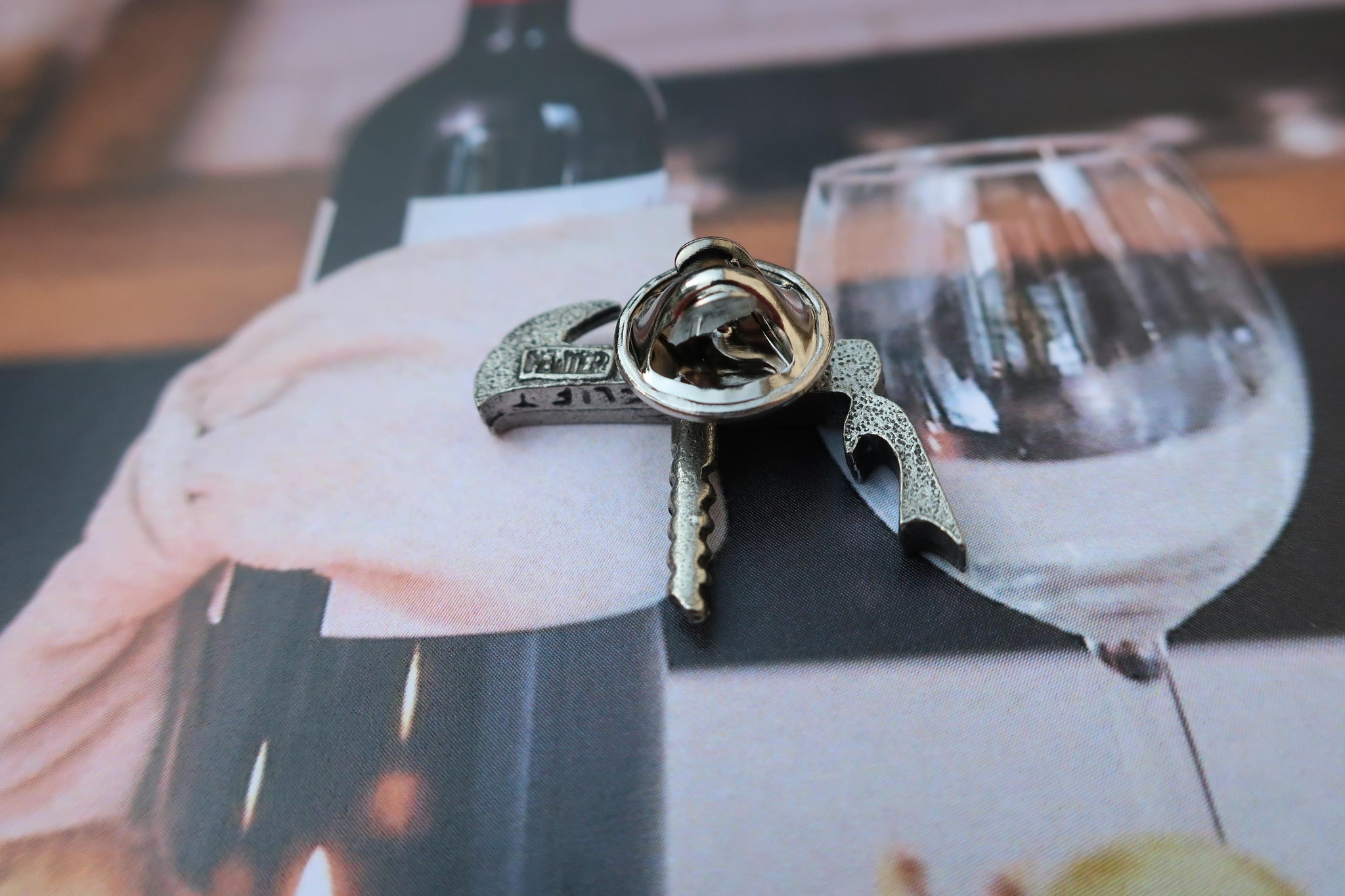 Waiters corkscrew Lapel Pin – lapelpinplanet
