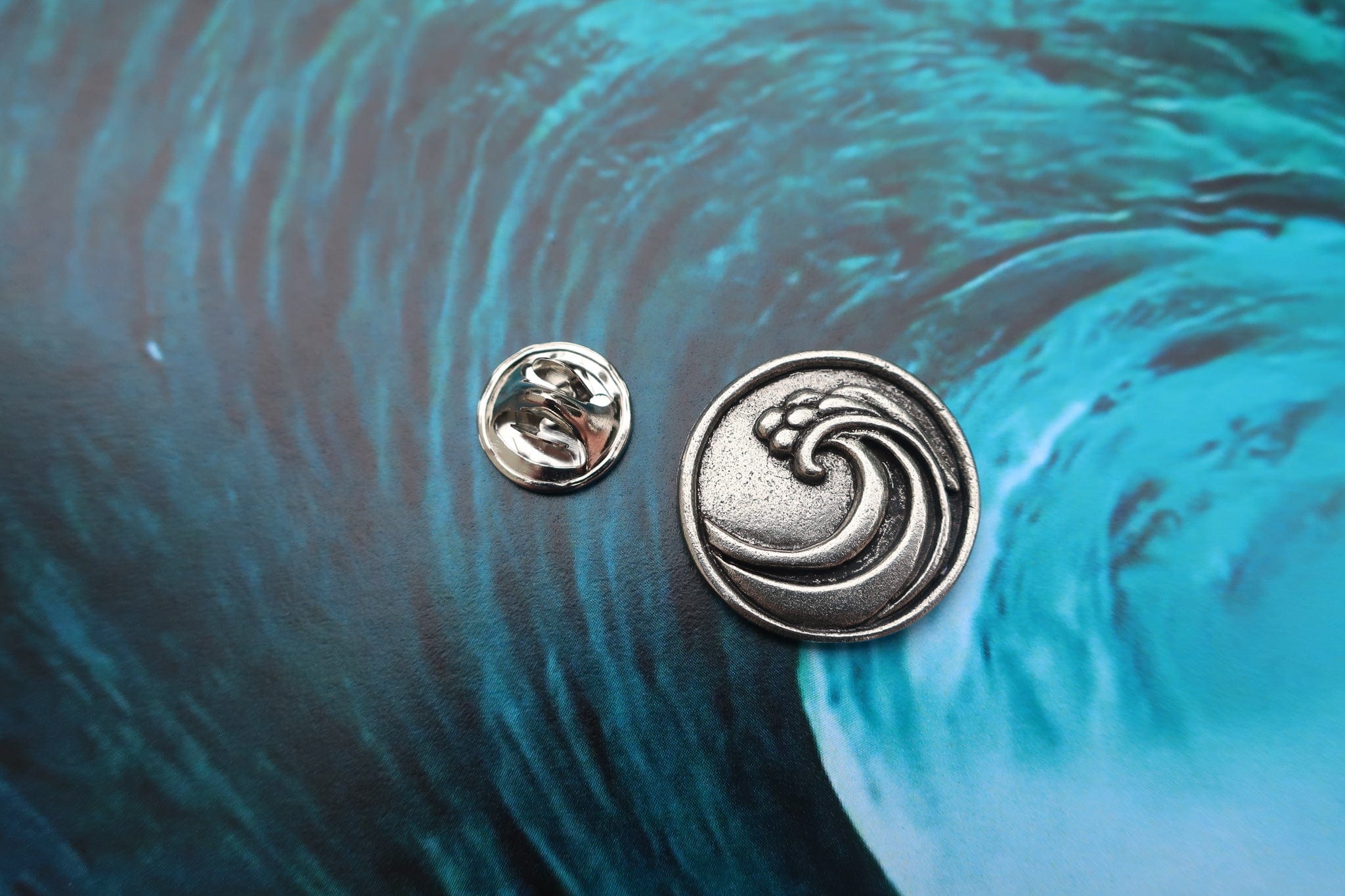 Wave Lapel Pin – lapelpinplanet
